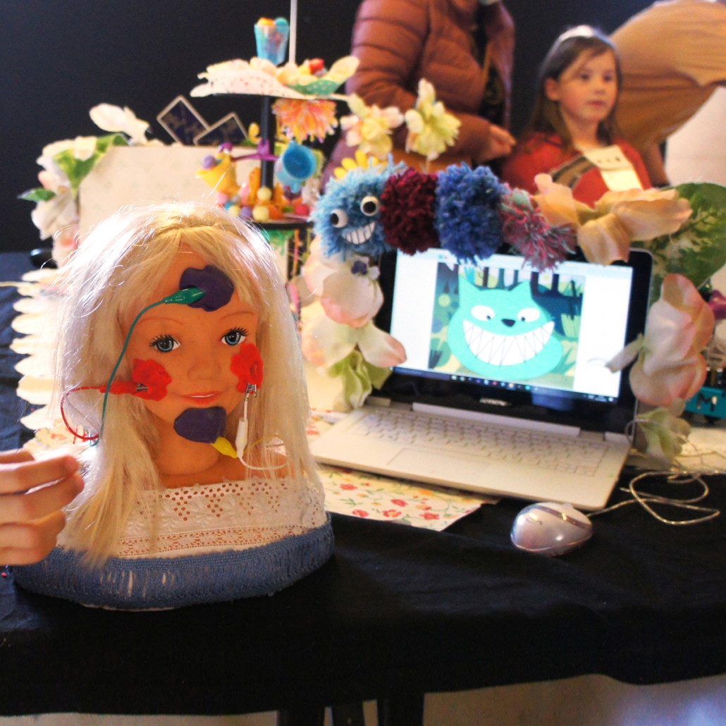 Alice au pays des Geeks – Ateliers Geeks